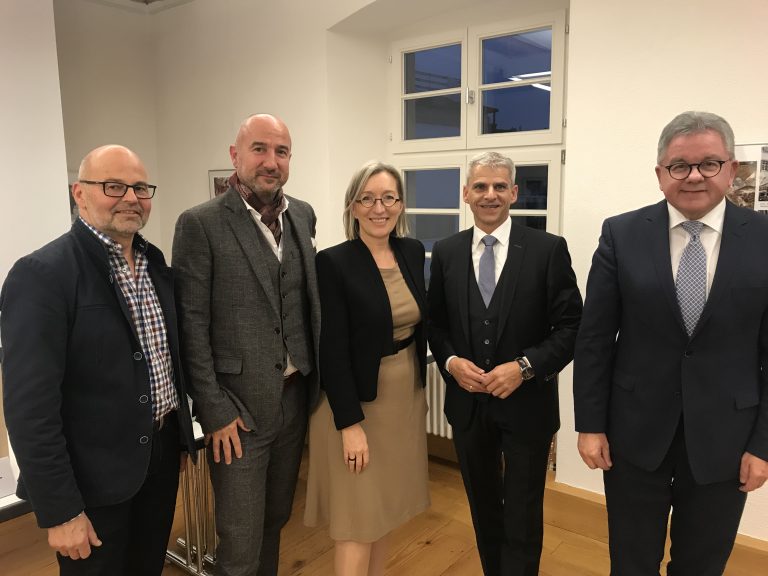 14.11.2017: „Leuchttürme statt Kirchtürme“ / CDU-Abgeordneter Dr ...